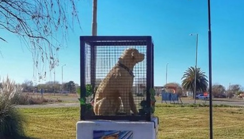 Destruyen el monumento al perro Rubio y los vecinos realizan una nueva ...